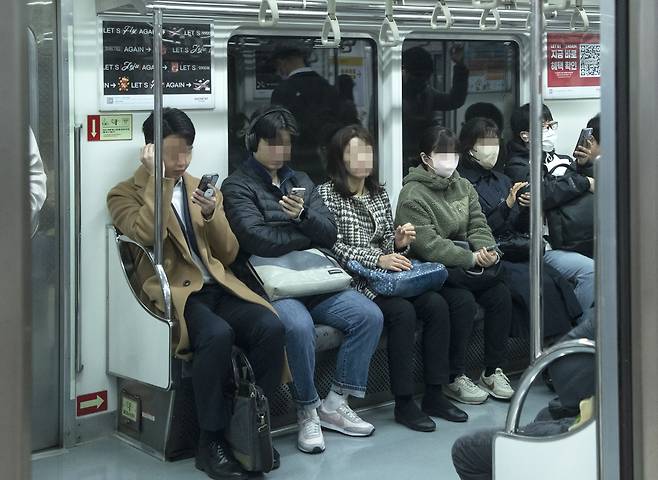 더 한장 이제 벗어도 되나 마스크