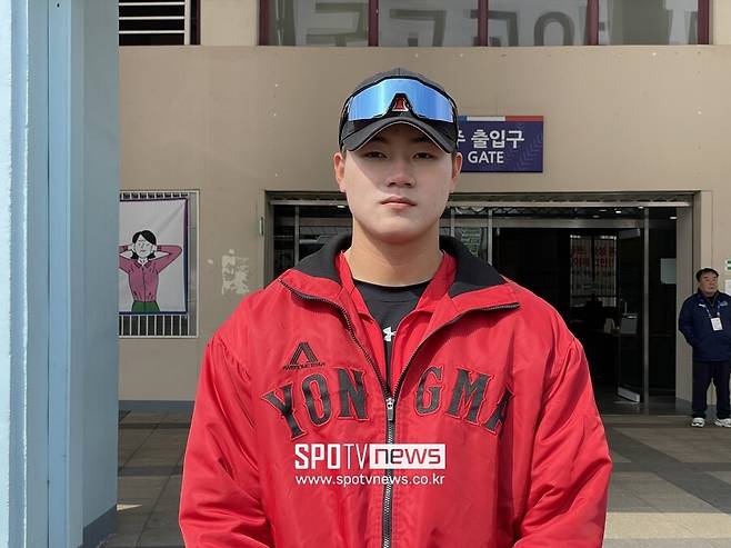 154㎞ 강속구에 각 큰 변화구까지 ‘12k 탈삼진쇼 장현석은 더 무서워졌다