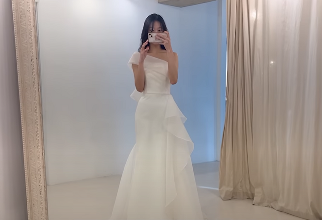 열애설없이깜짝 결혼발표♥️모두 놀라게 한 유명 연예인본식 드레스룩 어썸클