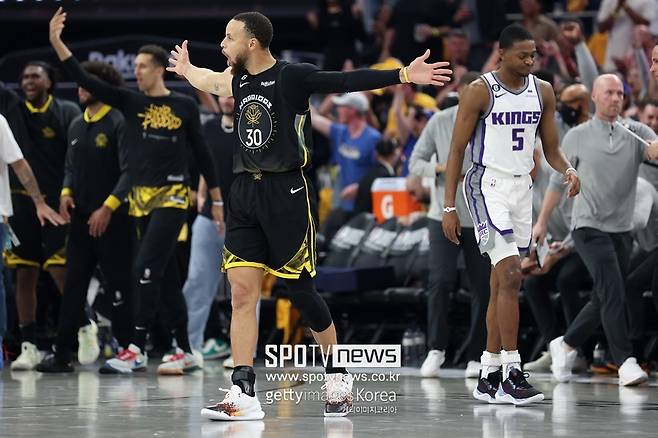 커리 36득점 Gsw 반격 성공그린 없이도 새크라멘토 대파