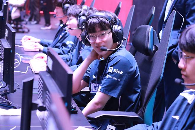 기록으로 본 Lpl 왕 기사 그리고 황족 예찬