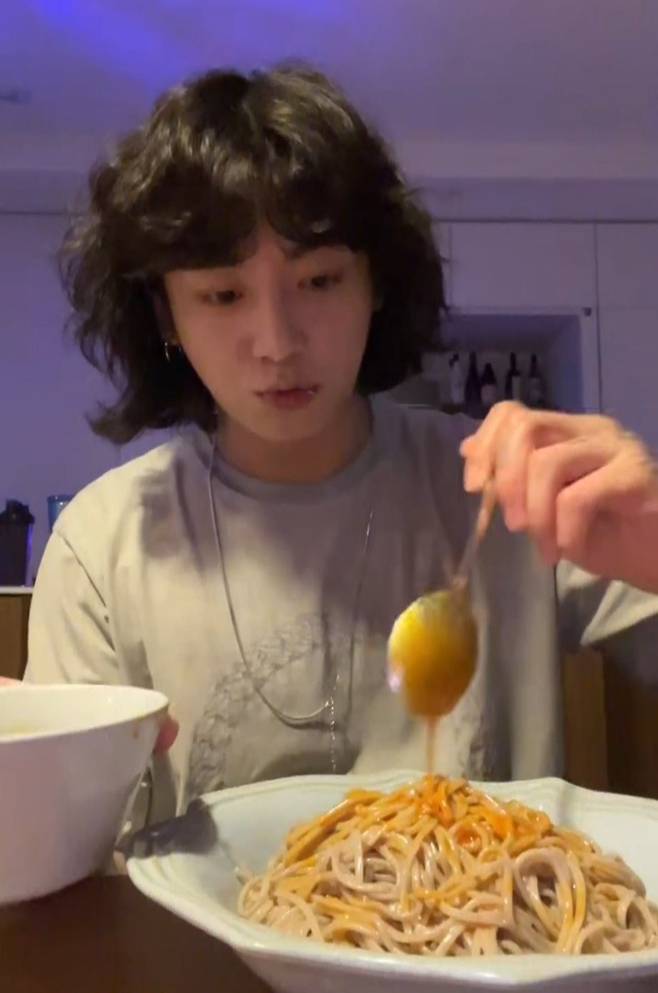 더 맛있넹 방탄소년단 정국 꼬소한 불마요 들기름 막국수 추가 레시피 공개