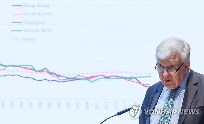 英석학 한국 저출산 근로시간 줄이고 비혼출산 개방해야 개선종합