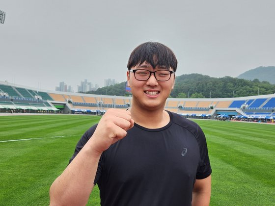 투포환 정상 향해 성큼더 강해진 ‘고교생 토르