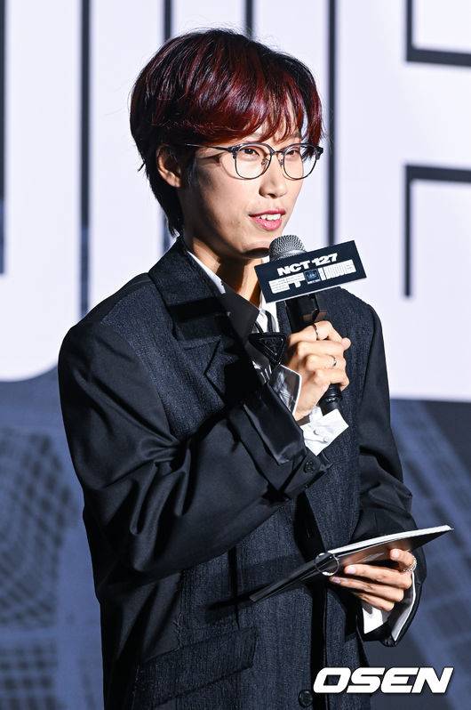 As a broadcaster, I'm a noisy single-flower road from Jaejae