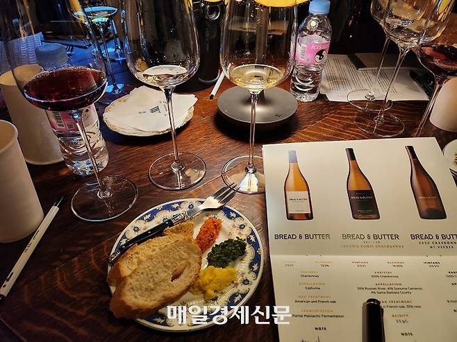 술 마시는게 이렇게 복잡해내 입에 착 붙으면 ‘최고의 와인 입니다 전형민의 와인프릭
