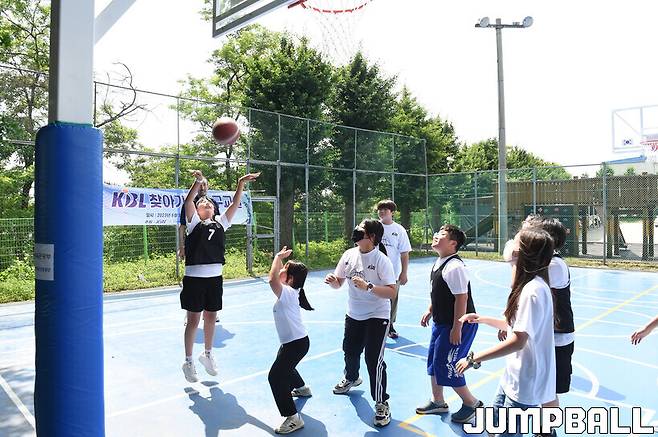‘딩동댕동♪ Dmz 찾은 Kbl 특별했던 농구 교실 1교시