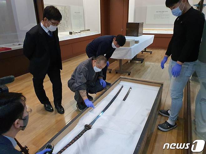 임진왜란 때 한산도서 만든 이순신 장검 국보 승격되나