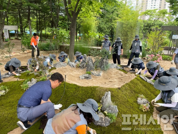 부천시 중앙공원에 탄소흡수원 조성6종 이끼 등 활용 한라산 형상화
