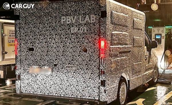 스타리아 기반 1톤 화물 EV PBV 포착...전기차 모델 주력으로 | 카가이
