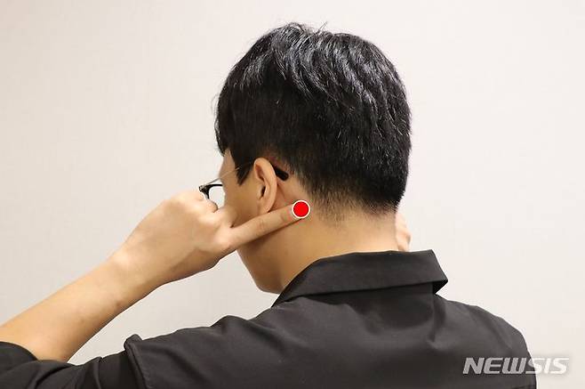 찜통더위에 흔히 겪는 5가지 증상그럴땐 이곳 꾹꾹