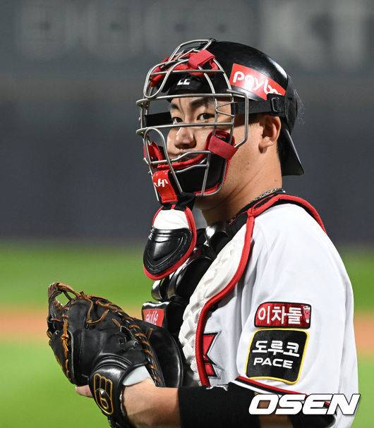 6연승 최고 조력자...엄상백, "타자 반응 보고 사인 내는 장성우 형 볼 배합 정말 최고" [수원 톡톡]