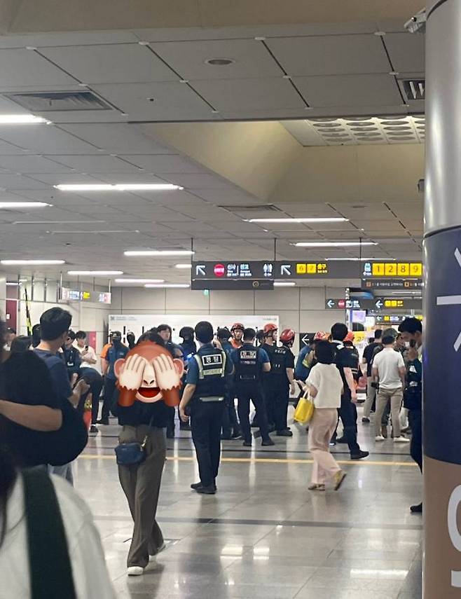 신논현역 폭발물 신고로 경찰 출동 이상 없어”