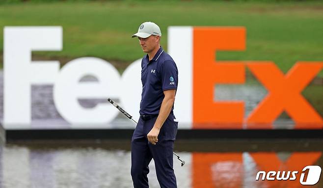 '6언더파' 김주형, PGA PO 1차전 첫날 단독 2위…선두와 한 타차