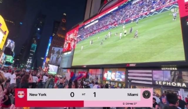 뉴욕 타임스퀘어 점령한 메시 초대형 전광판으로 Mls 데뷔전 길거리 응원