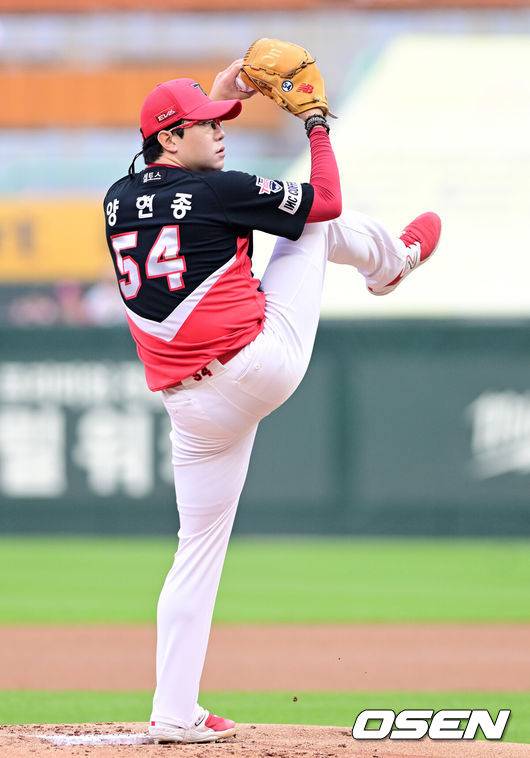 양현종, 송진우 넘어 KBO 신기록 세웠다…역대 최다 '선발 164승' 위업, KIA 폭풍 6연승 [인천 리뷰]