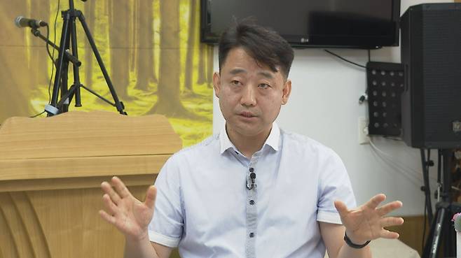 도심 속 외로운 사람들의 벗파라솔 처치