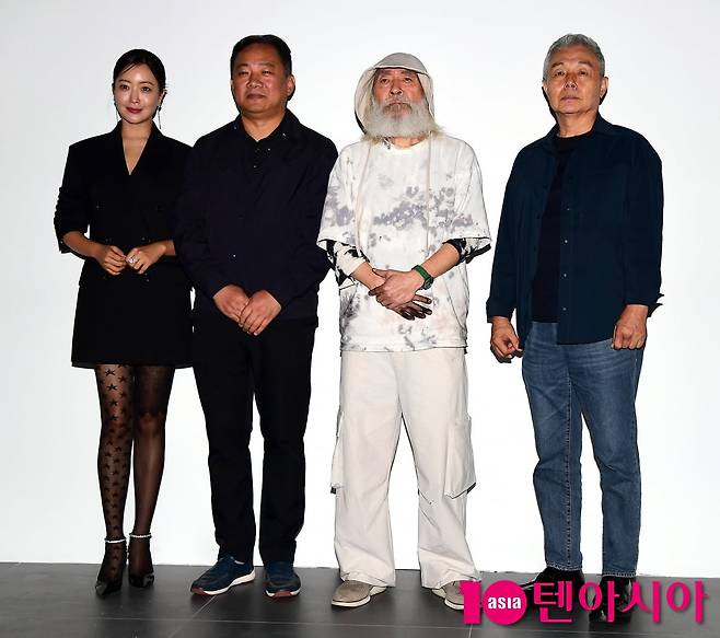 Ten포토 김희선 이이남 강형구 김강용 현대 미술 거장과 함께