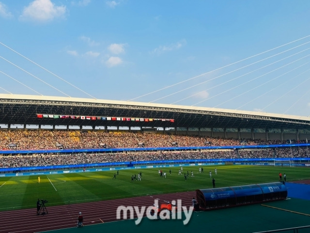 Md항저우 5만 중국인의 짜요 이겨내라살벌한 분위기 킥오프 3시간 전부터 조성→벌써 3만명 이상 입장