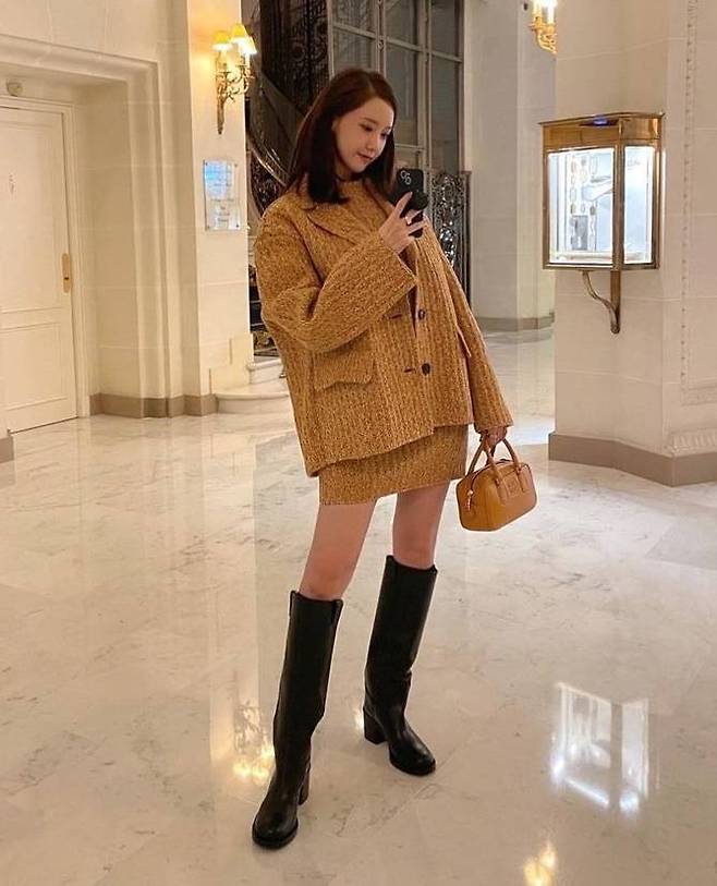 김희애·윤아·정려원·이시영·수영 멋스러운가을템 니트 스타일 13 패션엔