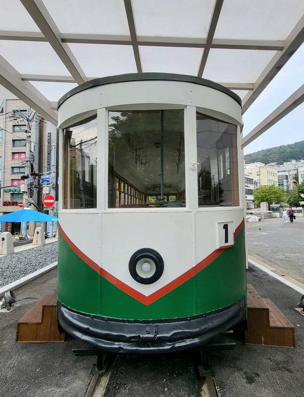 ‘근대화의 상징 부산 전차 역사를 한 눈에