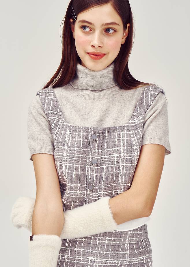 올겨울 연말 파티룩 코디에 어울리는 홀리데이 컬렉션 참고해봐~ 트렌드를알려주는여자