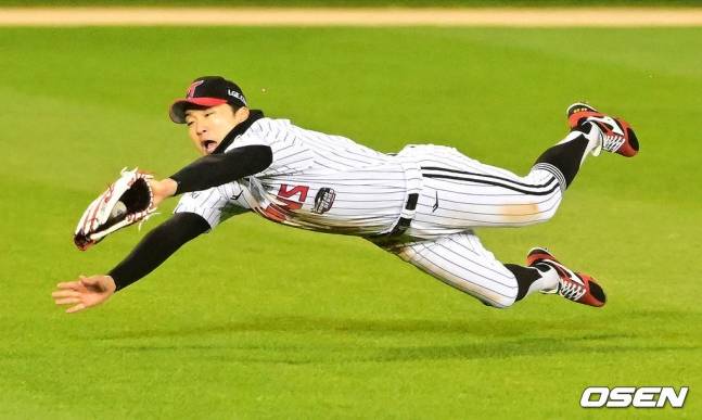 오피셜 Kbo 최초 수비상 선정 외야수 박해민 홍창기 에레디아 투수는 페디였다