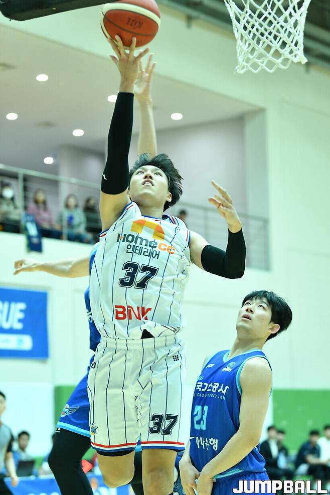 [JB포토] D리그, KCC 곽정훈 '놓고 온다'