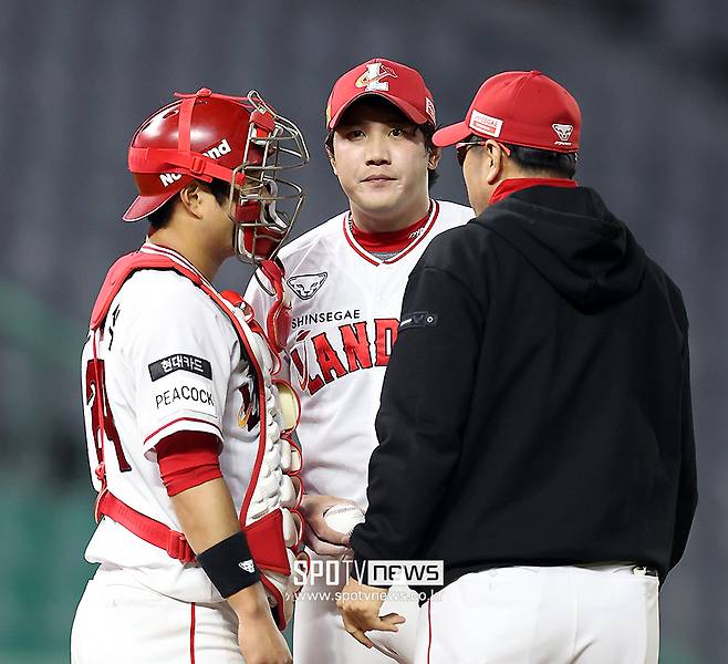 "이재원 형도 가니까"…다사다난 SSG, FA 김민식 잡아달란 세이브왕의 바람 들어줄까