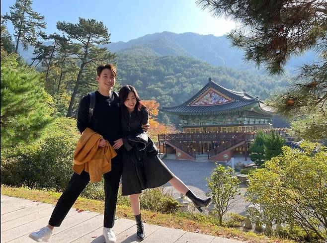 ‘심형탁 아내 사야 사천에서 선보인 사랑스러운 커플룩 고마워 심 씨 스타와 패션