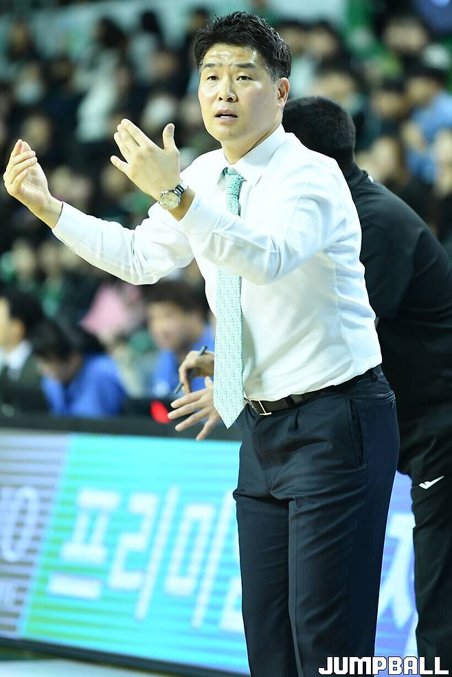 게임브리핑 커피 값만 벌써 60만 원이다 조상현 감독의 이유 있는 투자