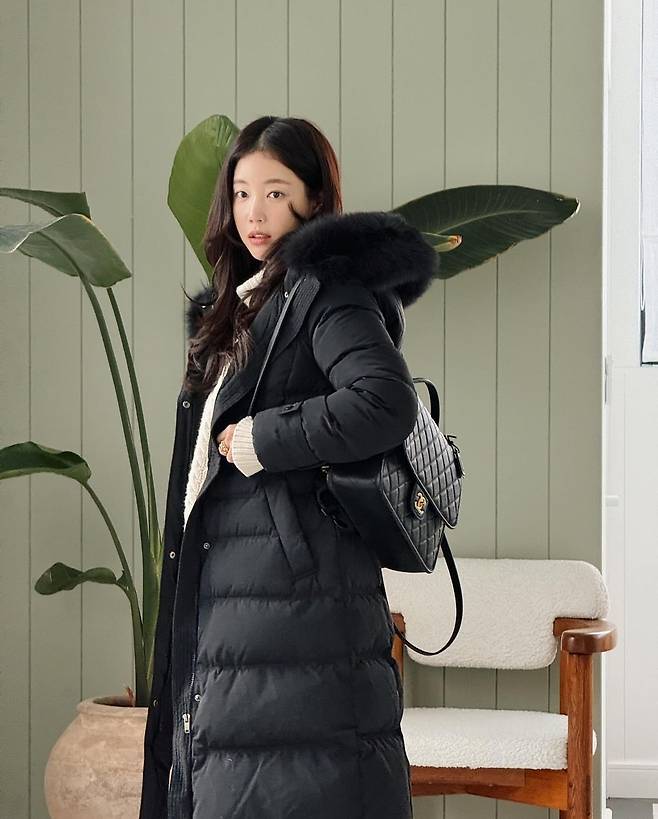 기은세 여성스럽고 싶은데 어떤 컬러 패딩 입을까요 스타와 패션