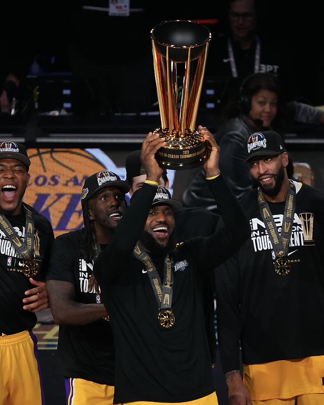 르브론 인 시즌 토너먼트 ‘우뚝mvp만 12개 Nba