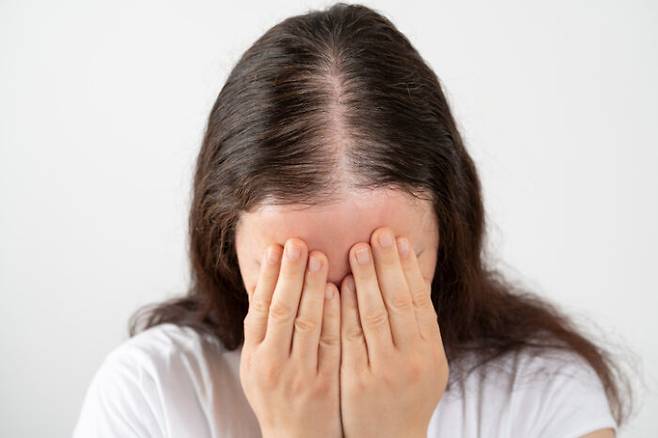 하루 머리카락 100개 이상 빠지면뭐부터 확인해야 할까