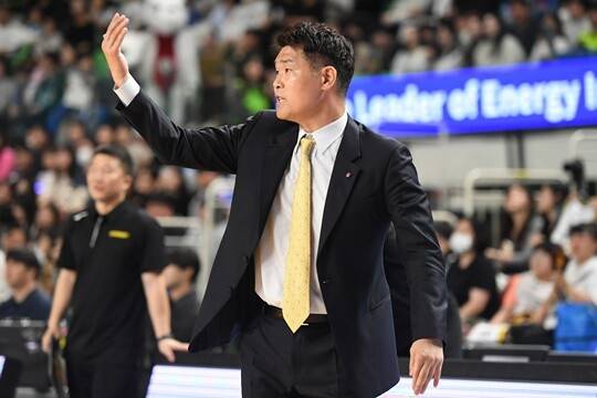 경기 후 강혁 한국가스공사 감독대행 수비와 리바운드가 승인” 조상현 Lg 감독 빠른 회복이 더 중요하다”