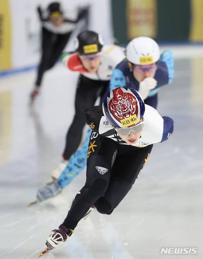 쇼트트랙 김길리·박지원, 월드컵 서울 대회 1500m 금빛 질주(종합2보)