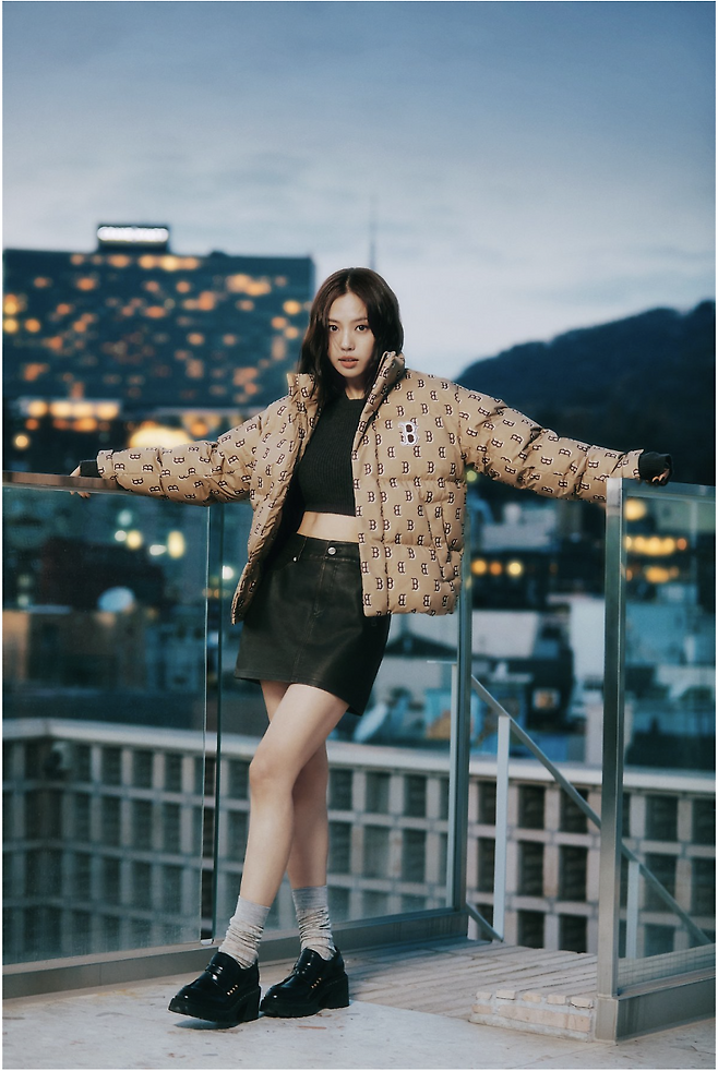 프라다패딩부터 리복패딩까지 올겨울 사복장인 셀럽들이 선택한 패딩 패딩코디 추천★ 마고의 패션뷰티