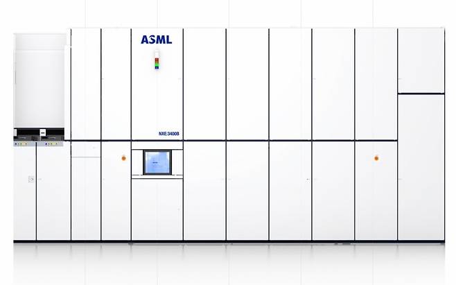 ASML, 이래서 '슈퍼을'…5000억 장비 사려고 이재용도 줄 선다