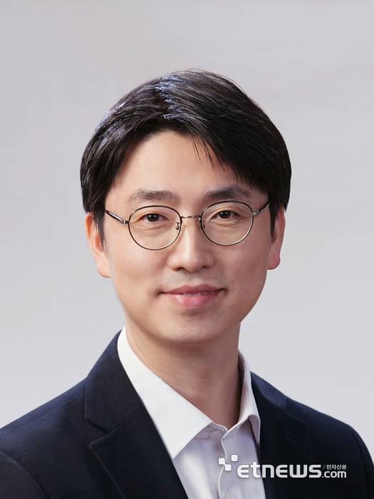 [2024 신년기획]AX선도기업-LG CNS, '멀티 LLM' 전략으로 생성형 AI 서비스 주도