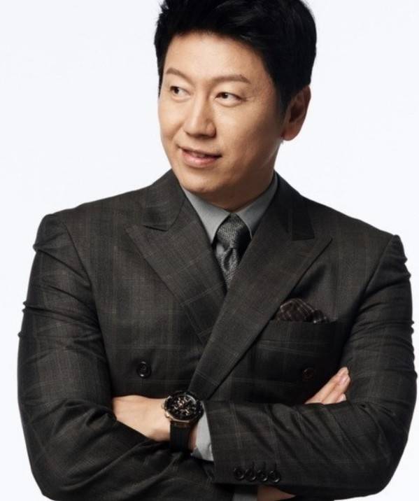 40세에 대학들어가 소녀시대 윤아 원더걸스 선예가 대학동기인 유명배우 스포엔 뉴세이