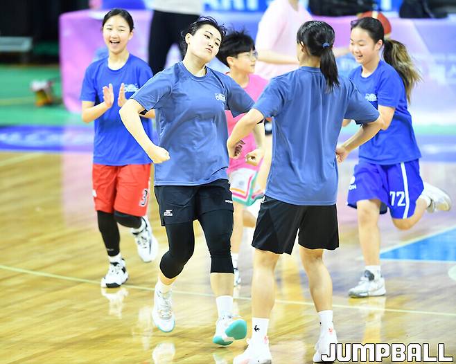 [JB포토] WKBL 걸즈 페스티벌, 이명관 '내 플레이 봤지?'