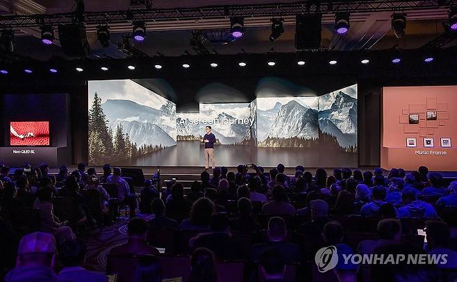 [CES 현장] "한마디로 와우!"…삼성 투명 마이크로 LED에 플래시 세례