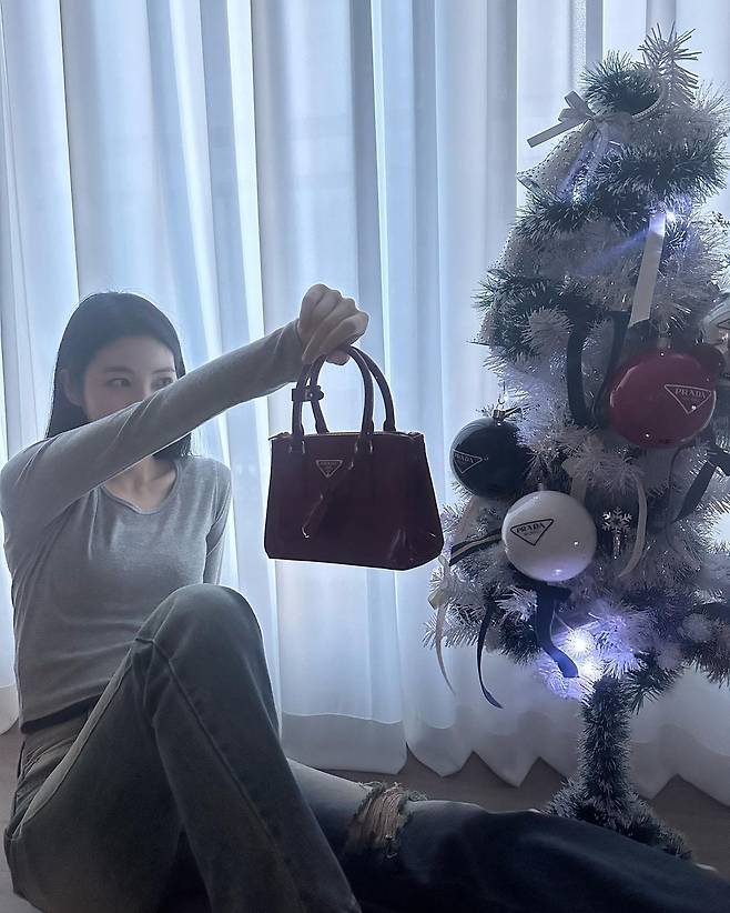 신예은 다양한 스타일링 엿보기 니트 자켓 크롭나시티 라이프 뉴세이