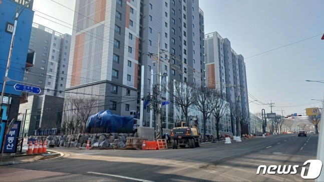 60cm 때문에 거리에 나앉을 판입주 코앞 김포 아파트 날벼락