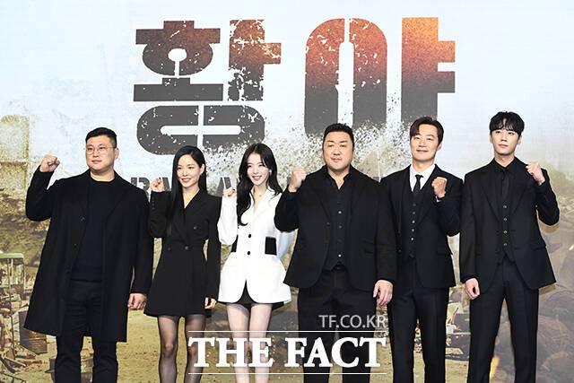 황야로 나온 영화 황야 Tf사진관