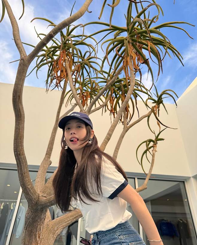 기은세 청바지에 흰티 코디 Ootd 캐주얼룩 라이프 뉴세이