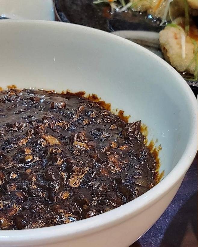 오래되어 더 매력적인 인천역 노포 맛집 주말랭이