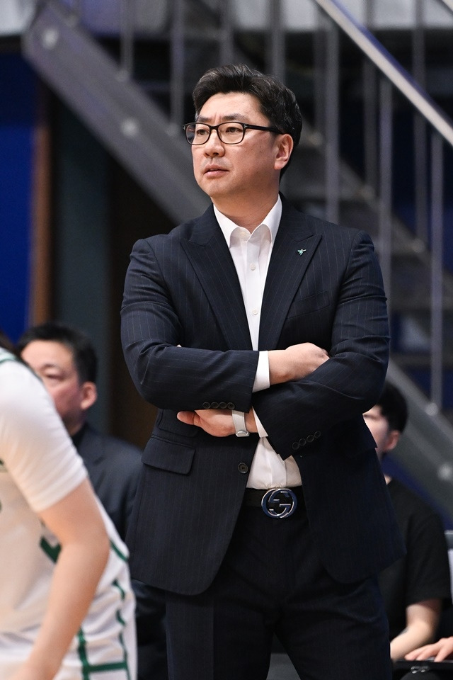 아쉬운 석패 돌아본 김도완 하나원큐 감독 리바운드 싸움에서 지고 3점슛 맞은 것이 패인” Mk인천