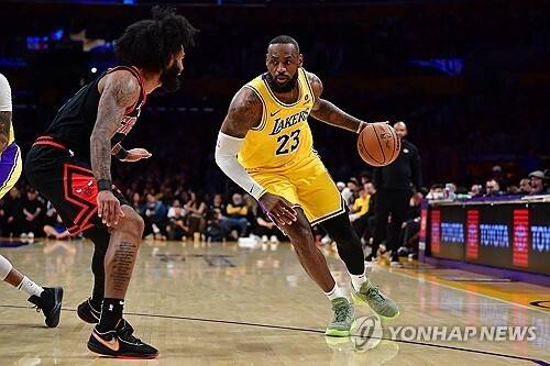 Nba ‘르브론 Ad 동반 더블더블 레이커스 드로잔 분전한 시카고 제압