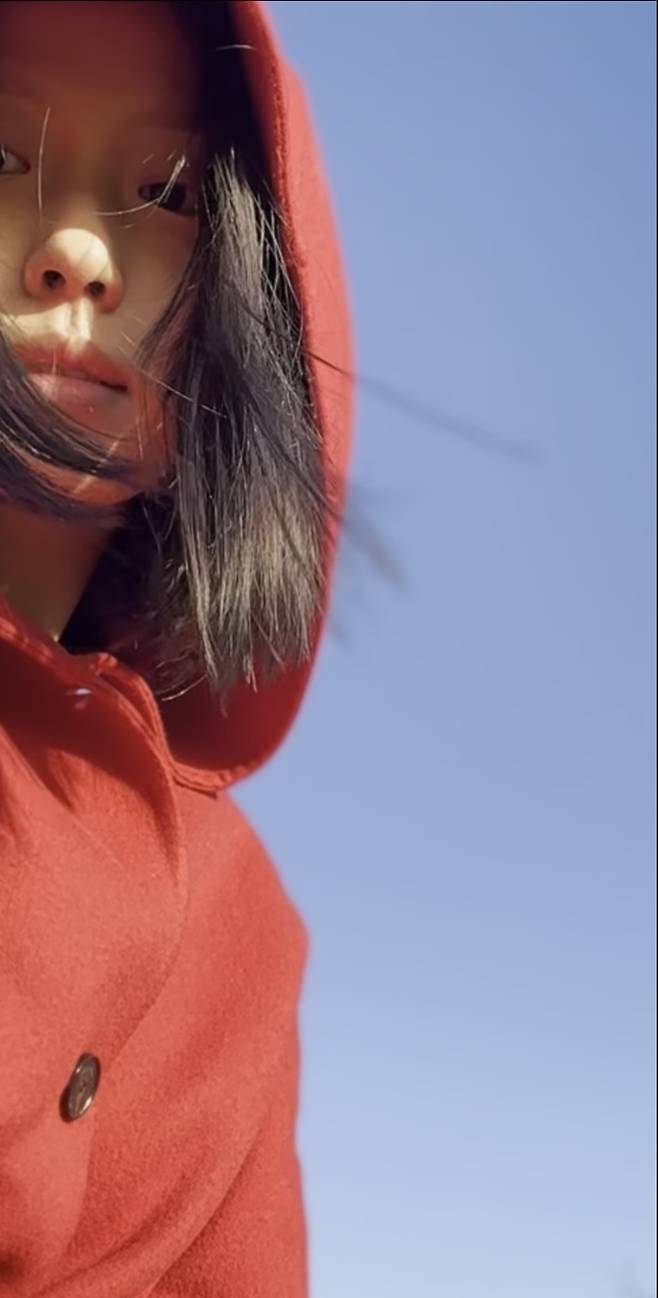 고민시 영화 같은 베를린 여행 ‘청순 미모 자랑한 플리스 재킷 코트 머플러 패션 스타와 패션